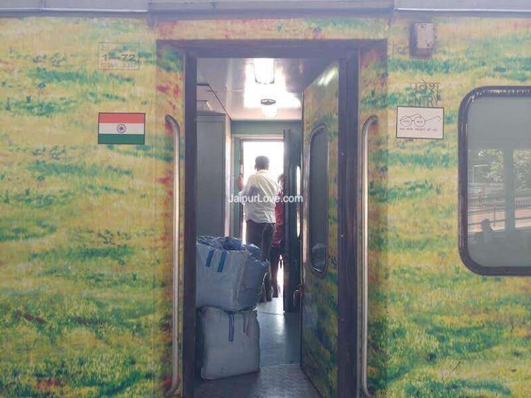 Mumbai Jaipur Duronto Express Review - Food, Timing, Ticket, Facilities ...